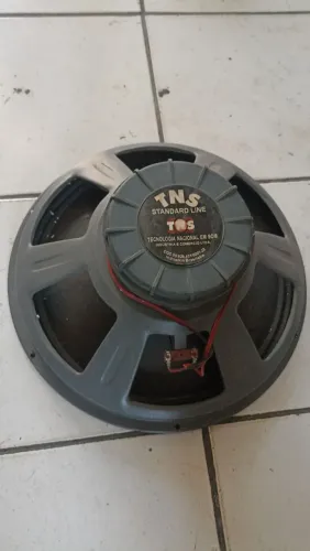 "woofer tornado 15" no Brasil