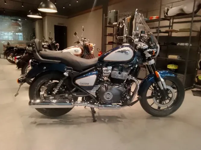 Motos Royal Enfield Super Meteor no Brasil