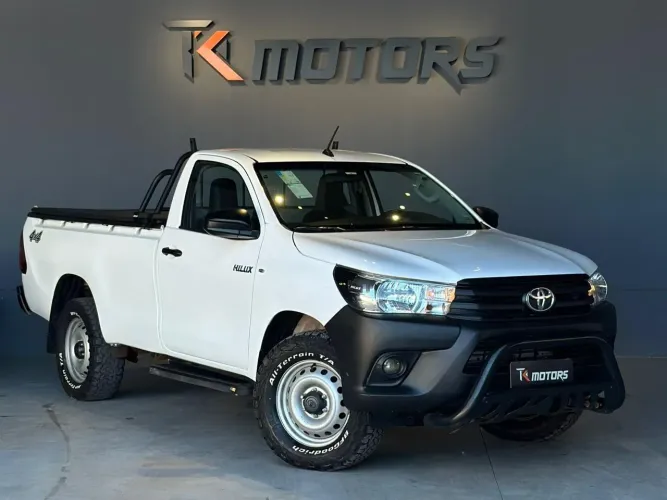 Toyota Hilux CS 4X4 2.8 TDI Diesel Mec. Usados e Novos