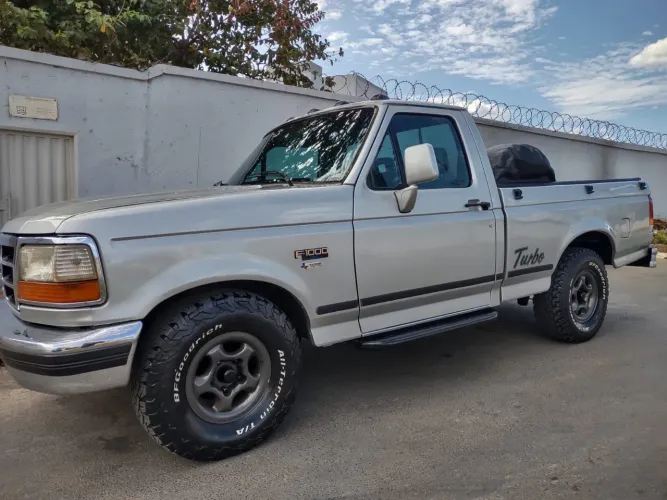 Ford F-1000 XL 2.5 HSD Diesel TB Usados e Novos em MG