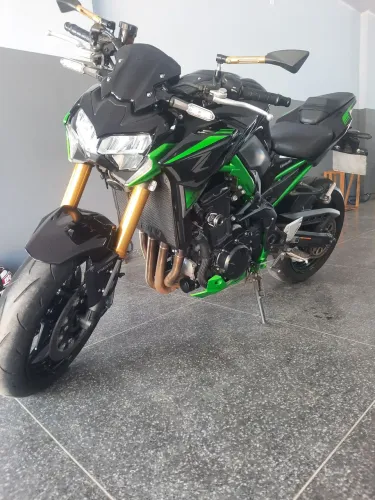 Motos Kawasaki Z 900 R Edition no Brasil