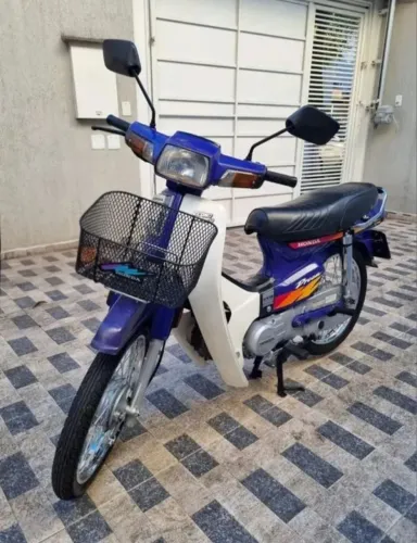 Motos Honda C 100 Dream no Brasil