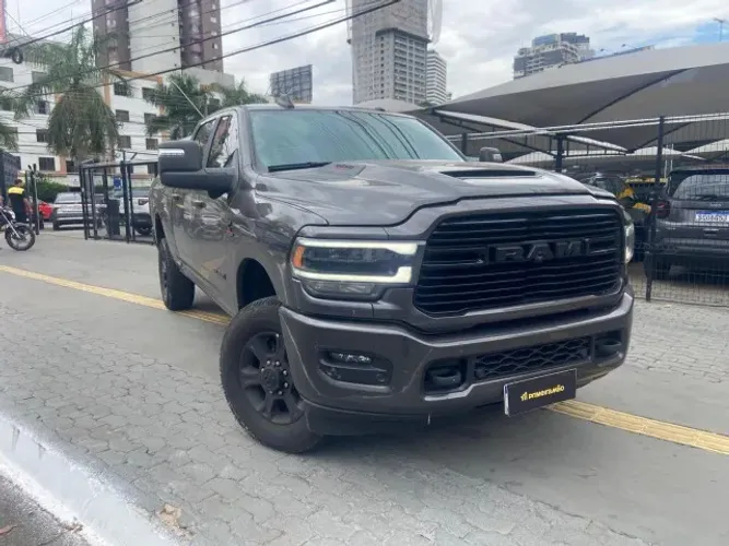 Ram 2500 Laram. 6.7 Night ED. TB CD 4X4 DIE Usados e Novos