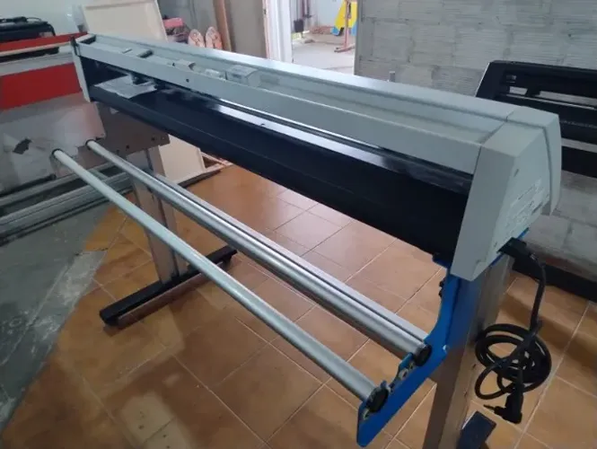 "maquina de plotter recorte" no Brasil