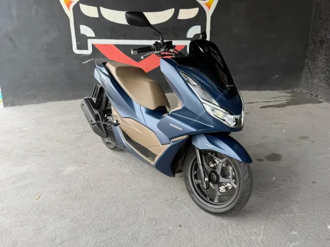 Motos Honda PCX 2024 no Brasil