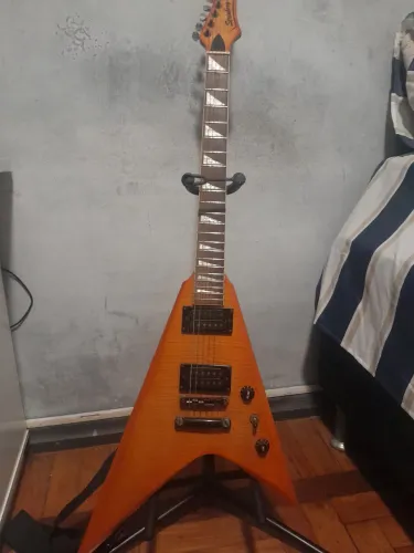 "guitarras flying v" no Brasil