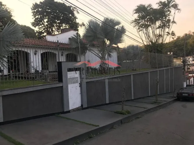 Casas à venda - Volta Redonda, RJ | OLX