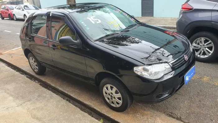 Fiat Palio Celebration 1.0 Fire Flex 8V 4P Usados e Novos