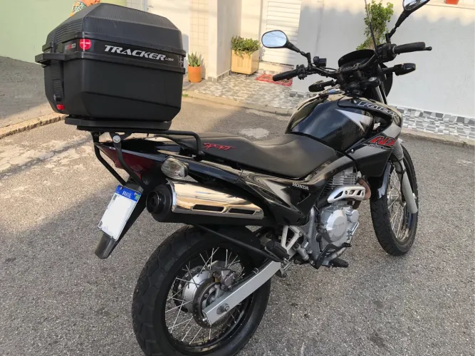 Motos Honda NX 4 Falcon 400 no Brasil