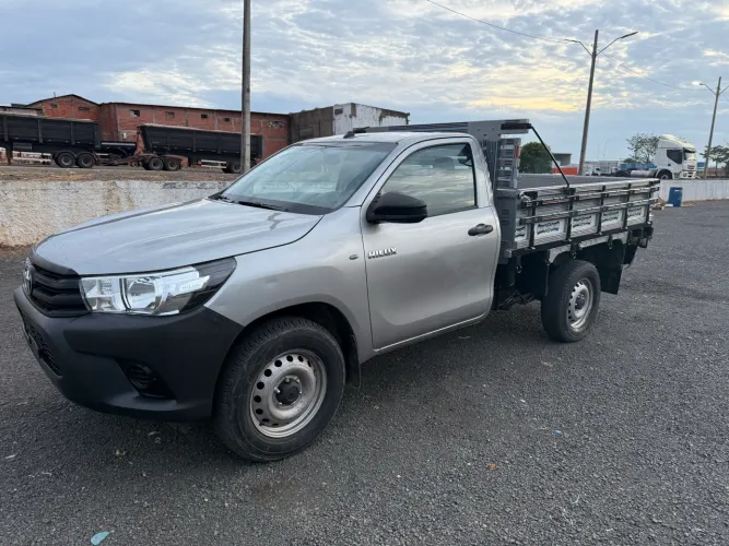 Toyota Hilux Chassi 4X4 2.8 TDI Diesel Mec. Usados e Novos