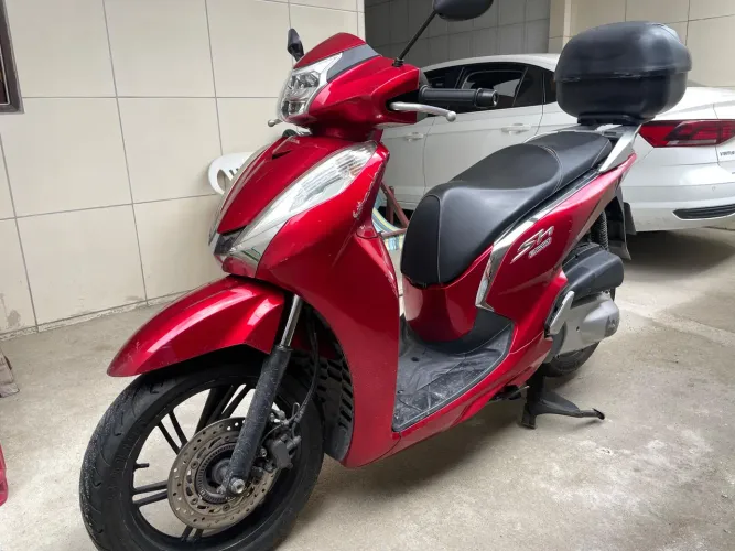 Motos Honda SH 300i no Brasil