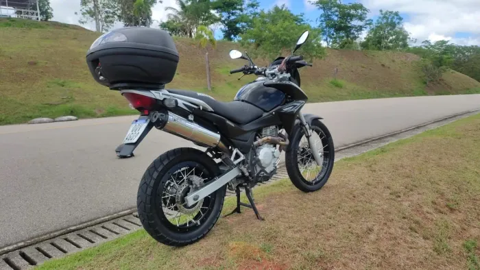 Motos Honda NX 400i Falcon no Brasil