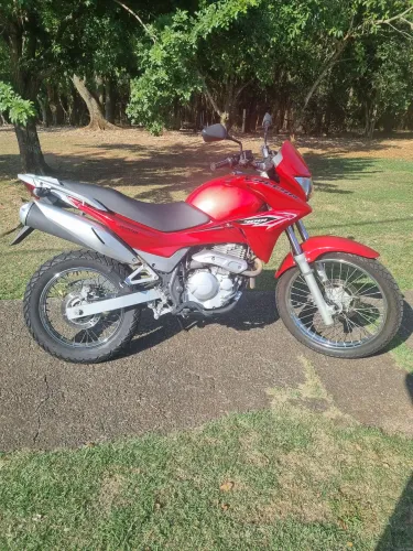 Motos Honda NX 400i Falcon no Brasil