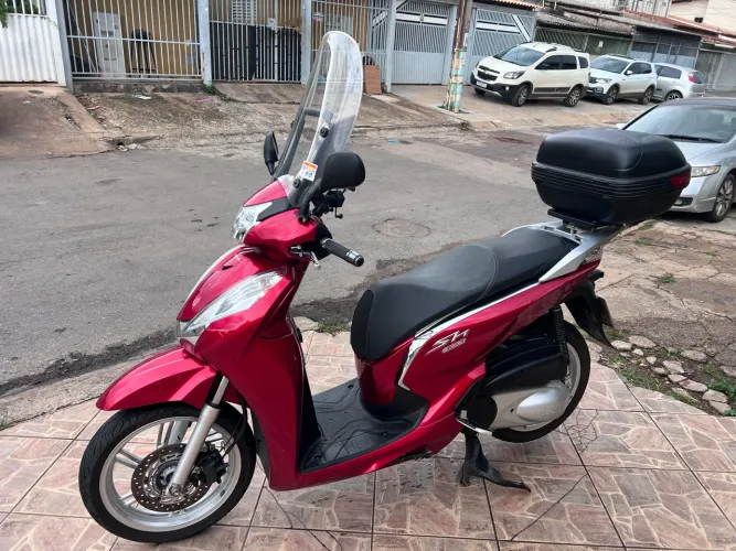 Motos Honda SH 300i no Brasil