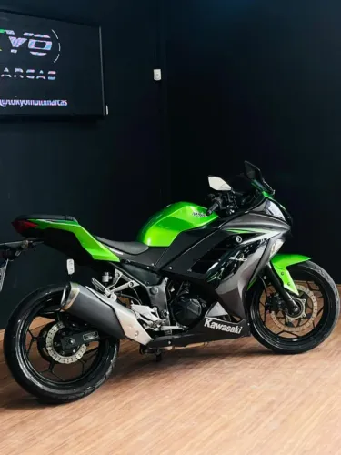 Motos Kawasaki Ninja 300 no Brasil
