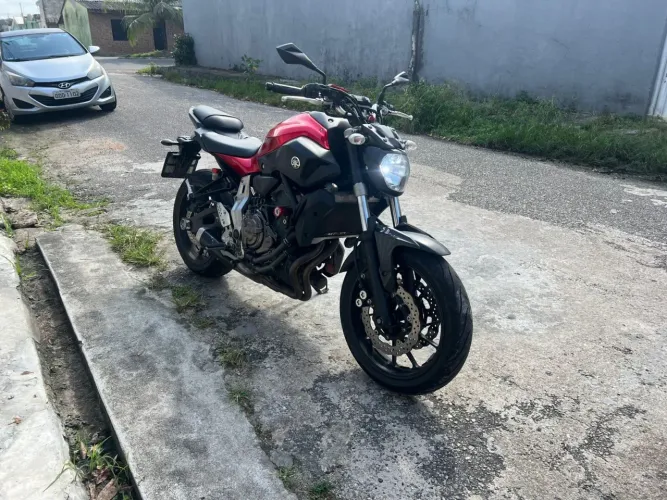 Motos Yamaha MT-07/MT-07 2016 no Brasil