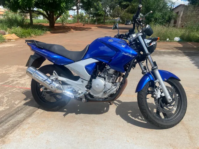 Motos Yamaha Fazer 2008 no Brasil