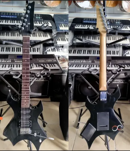 "warlock guitarra" - Instrumentos musicais no Brasil