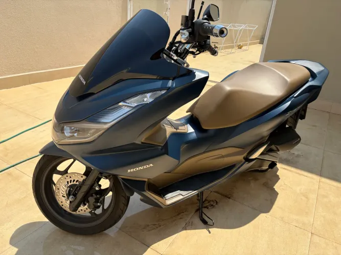 Motos Honda PCX 2024 no Brasil