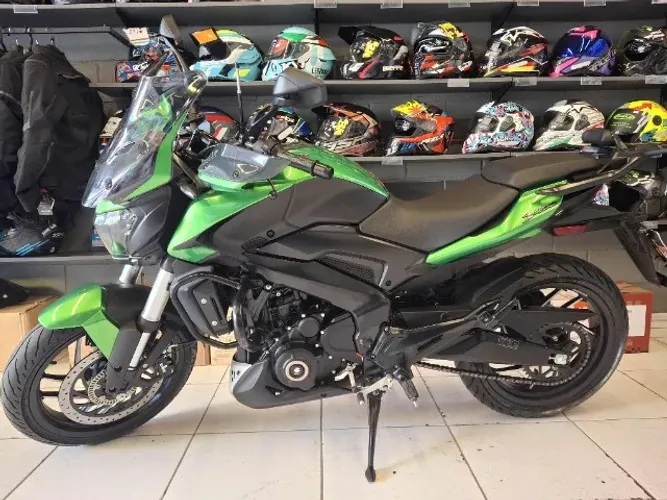 Motos Bajaj Dominar no Brasil