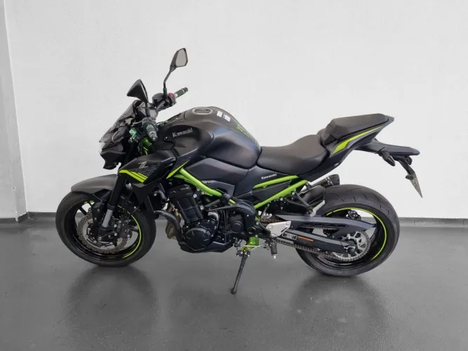 Motos Kawasaki Z 900 no Brasil