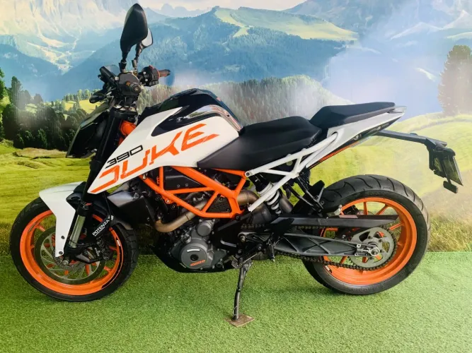 Motos KTM Duke 390 no Brasil