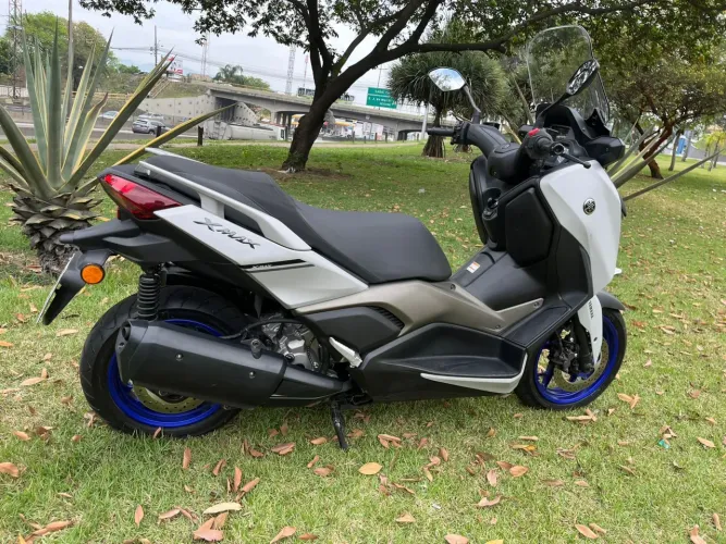 Motos Yamaha XMax 250 ABS 2025 no Brasil