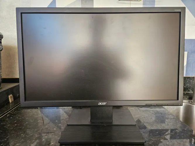 "monitores de 22 polegadas" - Monitores no Brasil