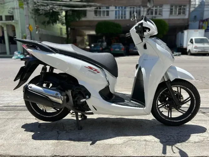 Motos Honda SH 300i no Brasil