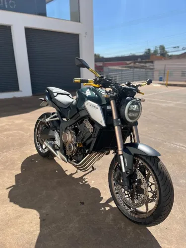 Motos Honda CB 650r no Brasil