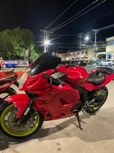 Motos Kasinski Comet GT-R 250cc no Brasil