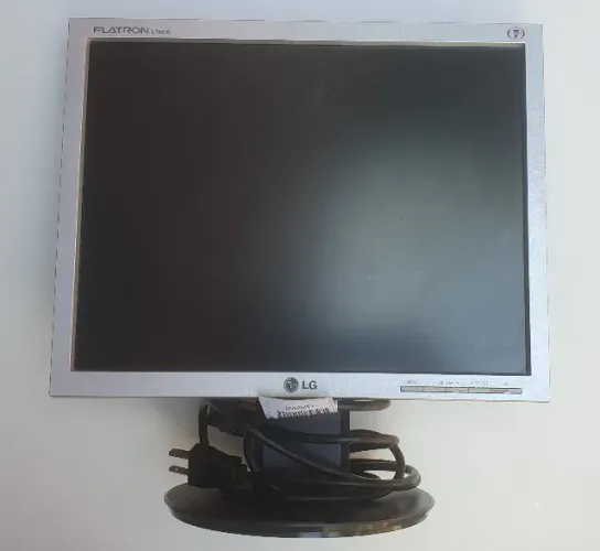"monitor crt" - Monitores no Brasil