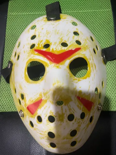 "mascara jason" no Brasil