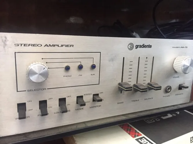 "gradiente lab 75" no Brasil