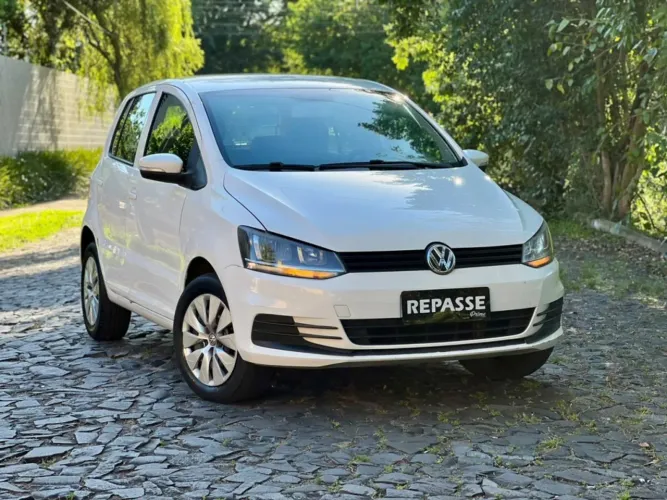 Volkswagen Fox MSI Comfortline 1.6 Flex 8V 4P Usados e Novos