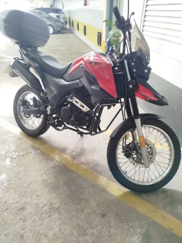 Motos Shineray SHI 175 no Brasil