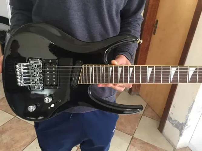 "guitarra tagima zero" - Instrumentos musicais no Brasil