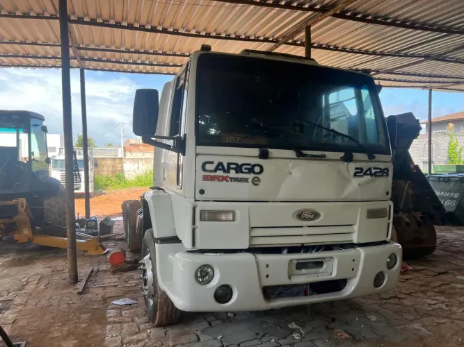 "caminhao vuc" - Caminhões no Brasil