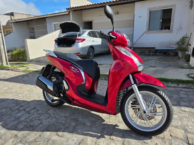 Motos Honda SH 300i no Brasil