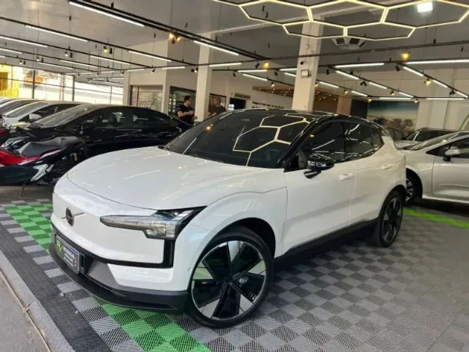 Volvo EX30 E60 Ultra (elétrico) Usados e Novos