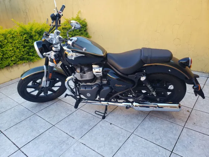 Motos Royal Enfield Super Meteor no Brasil