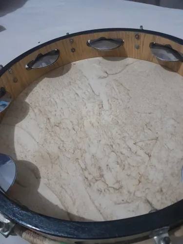 "pandeiro" - Instrumentos musicais no Brasil