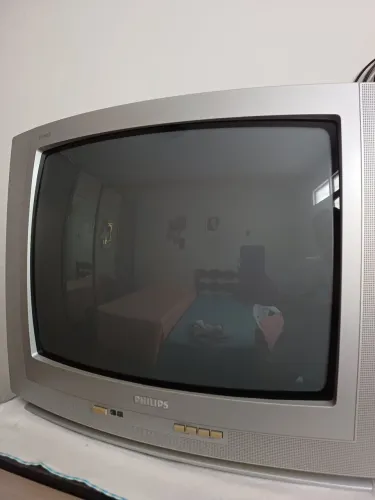 "tv de tubo" - TVs no Brasil