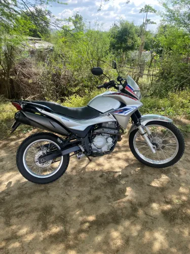Motos Honda NX 400i Falcon no Brasil