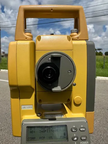 "estacao total topcon" no Brasil