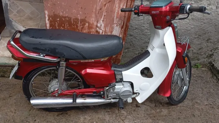 Motos Honda C 100 Dream no Brasil