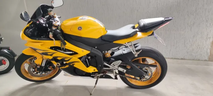 Motos Yamaha YZF R-6 600 no Brasil