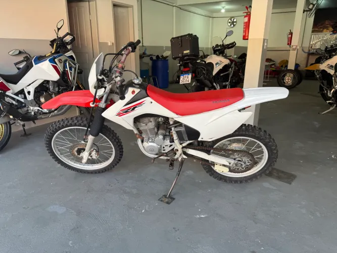 Motos Honda CRF 230 F no Brasil