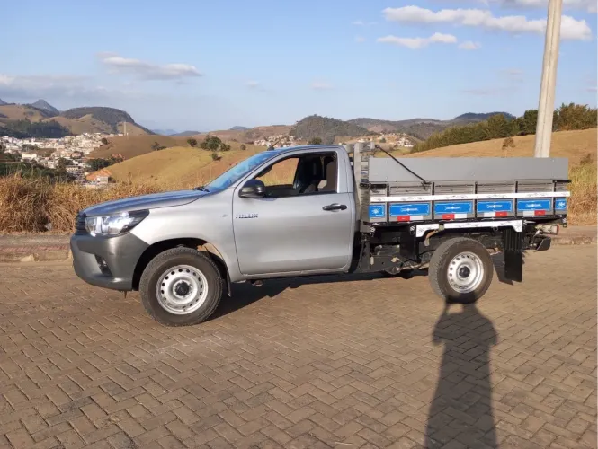Toyota Hilux Chassi 4X4 2.8 TDI Diesel Mec. Usados e Novos