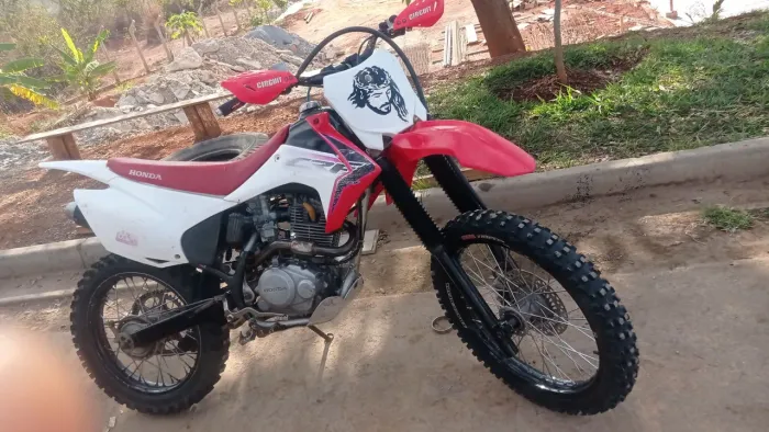 Motos Honda CRF 230 F no Brasil